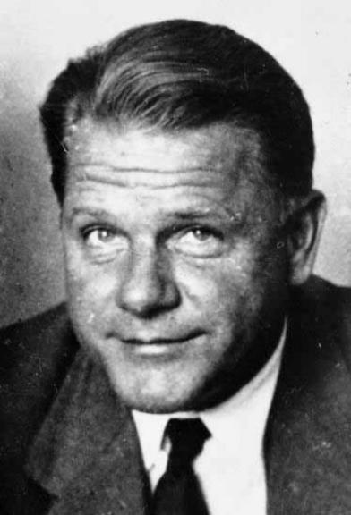 Lawrence Durrell Death Fact Check, Birthday & Date of Death