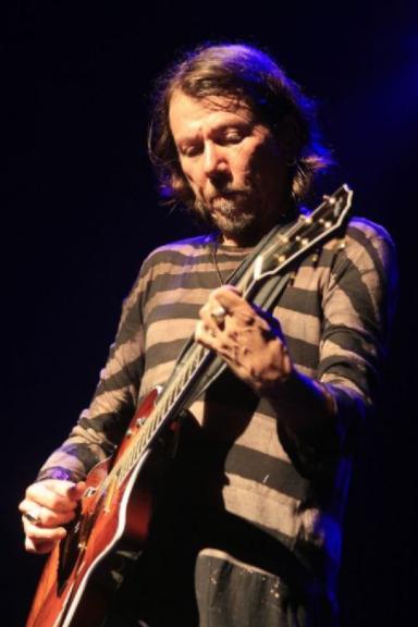 Lenine Death Fact Check, Birthday & Age | Dead or Kicking