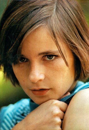 Leonora Fani Death Fact Check Birthday And Age Dead Or Kicking