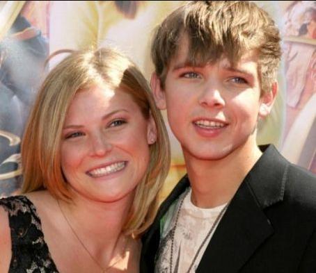 Lexy Murphy Death Fact Check, Birthday & Age | Dead or Kicking