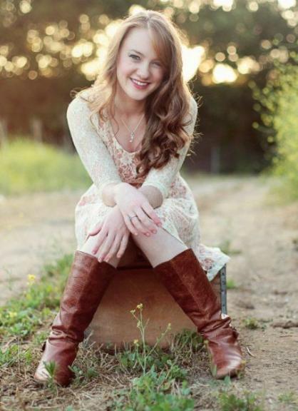 Lilli Babb Death Fact Check, Birthday & Age | Dead or Kicking