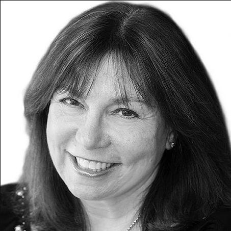 Lisa Copeland Death Fact Check, Birthday & Age | Dead or Kicking