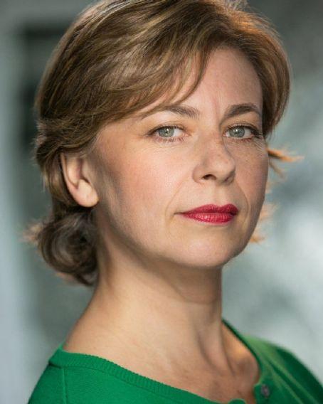 Lisa Jacobs Death Fact Check, Birthday & Age | Dead or Kicking