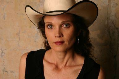 Lisa Pankratz Death Fact Check, Birthday & Age | Dead or Kicking