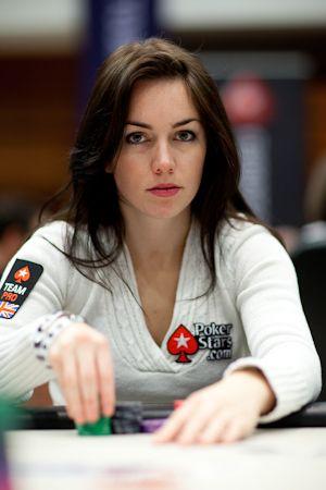 Liv Boeree Death Fact Check, Birthday & Age | Dead or Kicking