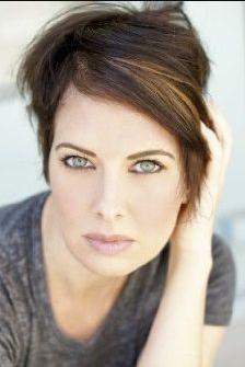 Lizz Carter Death Fact Check, Birthday & Age | Dead or Kicking