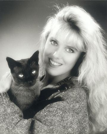 Louise Hodges Death Fact Check, Birthday & Age | Dead or Kicking