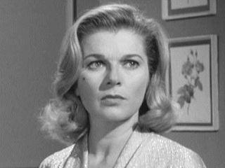 Louise King Death Fact Check, Birthday & Age | Dead or Kicking