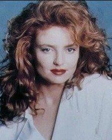 Louise Robey Death Fact Check, Birthday & Age | Dead or Kicking