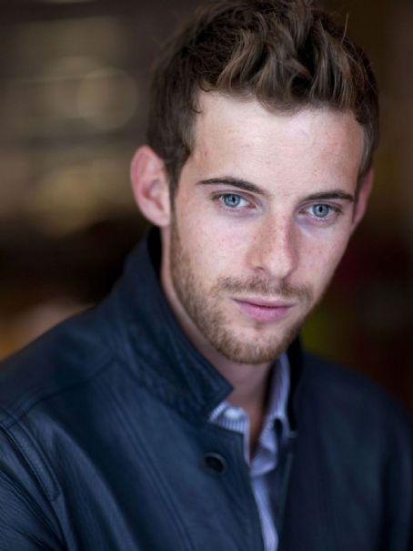 Luke Treadaway Death Fact Check, Birthday & Age | Dead or Kicking