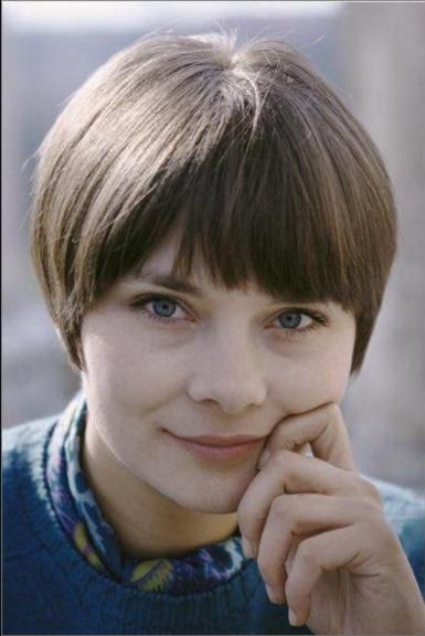 Macha Méril Death Fact Check, Birthday & Age | Dead or Kicking