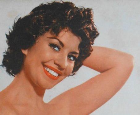 María Luisa Rolando Death Fact Check, Birthday & Age | Dead or Kicking