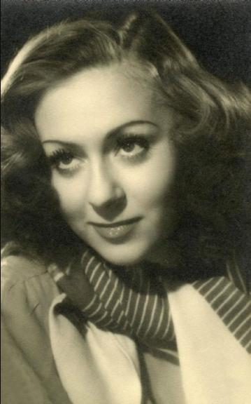 Marina Hotine Death Fact Check, Birthday & Age | Dead or Kicking