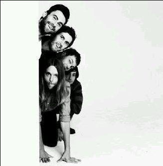 Maroon 5 Death Fact Check, Birthday & Age | Dead or Kicking