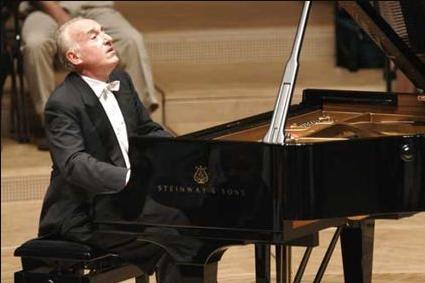 Maurizio Pollini Death Fact Check, Birthday & Age | Dead or Kicking