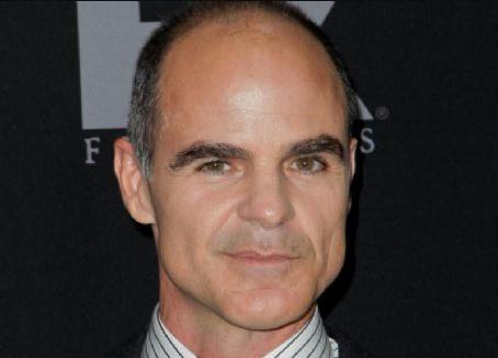 Michael Kelly Death Fact Check, Birthday & Age | Dead or Kicking