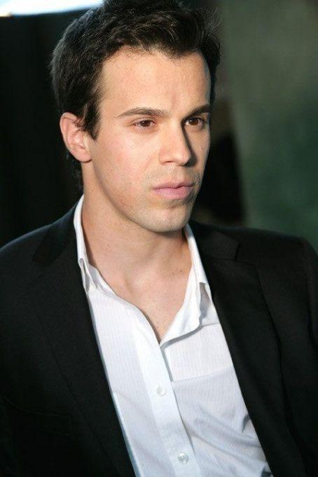 Michael Shulman Death Fact Check, Birthday & Age | Dead or Kicking