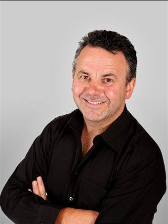 Michael Veitch Death Fact Check, Birthday & Age | Dead or Kicking