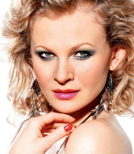 Michaela Badinková Death Fact Check Birthday And Age Dead Or Kicking