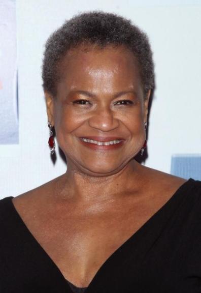 Michelle Hurst Death Fact Check, Birthday & Age | Dead or Kicking