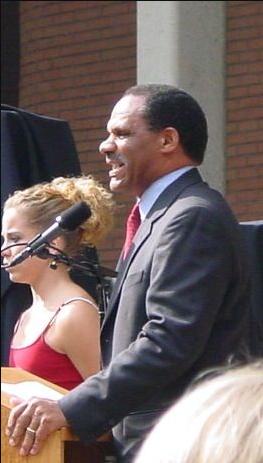 Mike Garrett Death Fact Check, Birthday & Age | Dead or Kicking