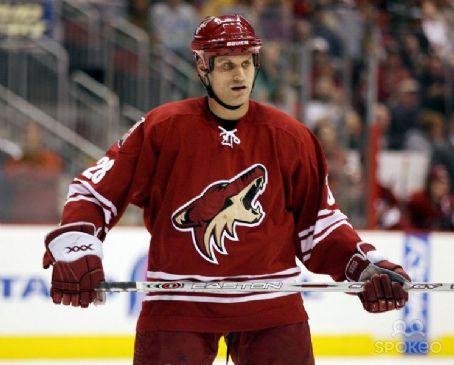 Mike Leclerc Death Fact Check, Birthday & Age | Dead or Kicking