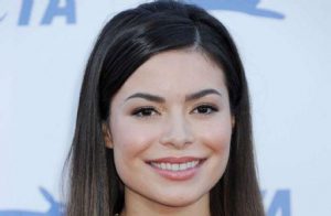 Miranda Cosgrove Death Fact Check, Birthday & Age | Dead or Kicking