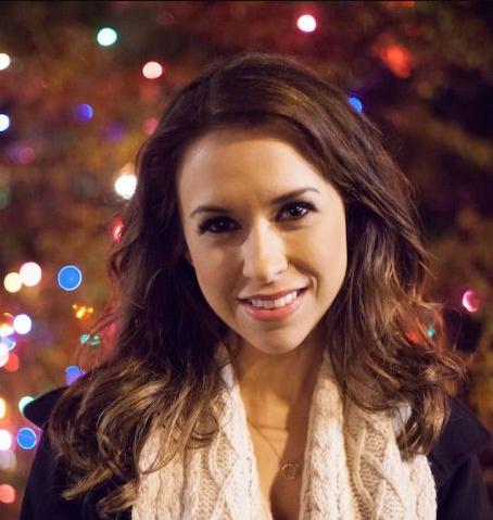 Molly Logan Death Fact Check, Birthday & Age | Dead or Kicking