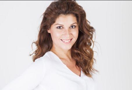 Mónika Veres Death Fact Check, Birthday & Age | Dead or Kicking
