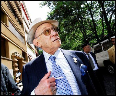 Nessim Gaon Death Fact Check, Birthday & Age | Dead or Kicking