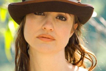 Nicole Fazio Death Fact Check, Birthday & Age | Dead or Kicking