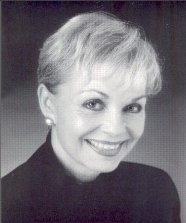 Nina Warren Death Fact Check, Birthday & Age | Dead or Kicking