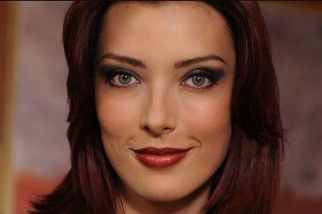 Norma Nivia Death Fact Check, Birthday & Age | Dead or Kicking