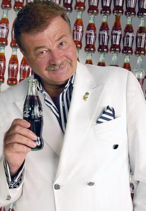 Nuri Alço Death Fact Check, Birthday & Age | Dead or Kicking