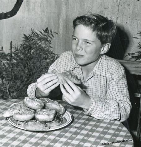 Orley Lindgren Death Fact Check, Birthday & Age | Dead or Kicking