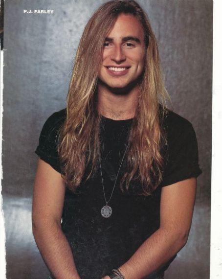P.J. Farley Death Fact Check, Birthday & Age | Dead or Kicking