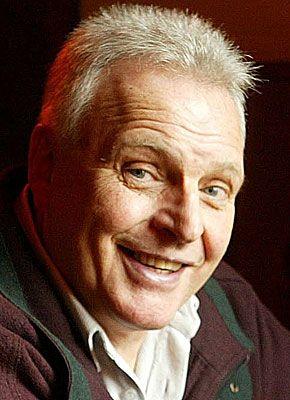 Peter Dean Death Fact Check, Birthday & Age | Dead or Kicking