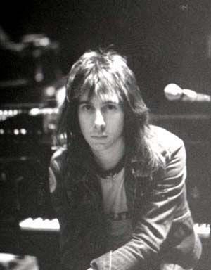 Peter Hince Death Fact Check, Birthday & Age | Dead or Kicking