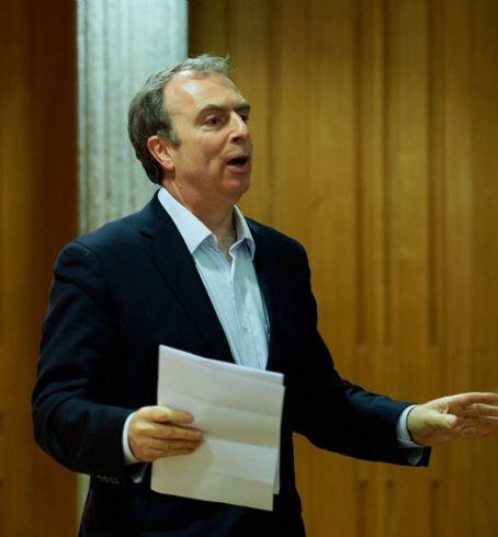 Peter Hitchens Death Fact Check, Birthday & Age | Dead or Kicking