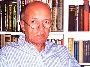 Peter Mazzuchelli Death Fact Check, Birthday & Age | Dead or Kicking