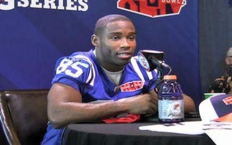 Pierre Garcon Death Fact Check, Birthday & Age | Dead or Kicking