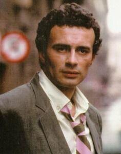 Pino D'Angiò Death Fact Check, Birthday & Age | Dead or Kicking