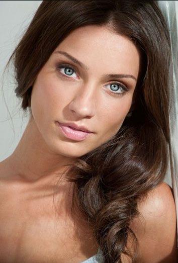 Raquel Jiménez Death Fact Check, Birthday & Age | Dead or Kicking