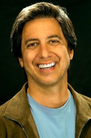 Ray Romano Death Fact Check, Birthday & Age | Dead or Kicking