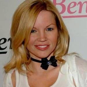 Renee Baio Death Fact Check, Birthday & Age | Dead or Kicking