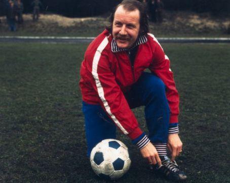 Robert Gadocha Death Fact Check, Birthday & Age | Dead or Kicking