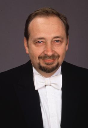 Robert L. Manahan Death Fact Check, Birthday & Date of Death