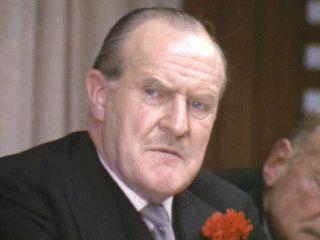 Robert Raglan Death Fact Check, Birthday & Date of Death