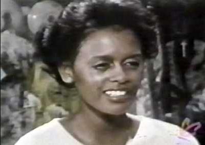 Ronalda Douglas Death Fact Check, Birthday & Age | Dead or Kicking