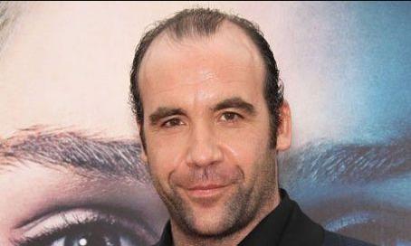 Rory McCann Death Fact Check, Birthday & Age | Dead or Kicking